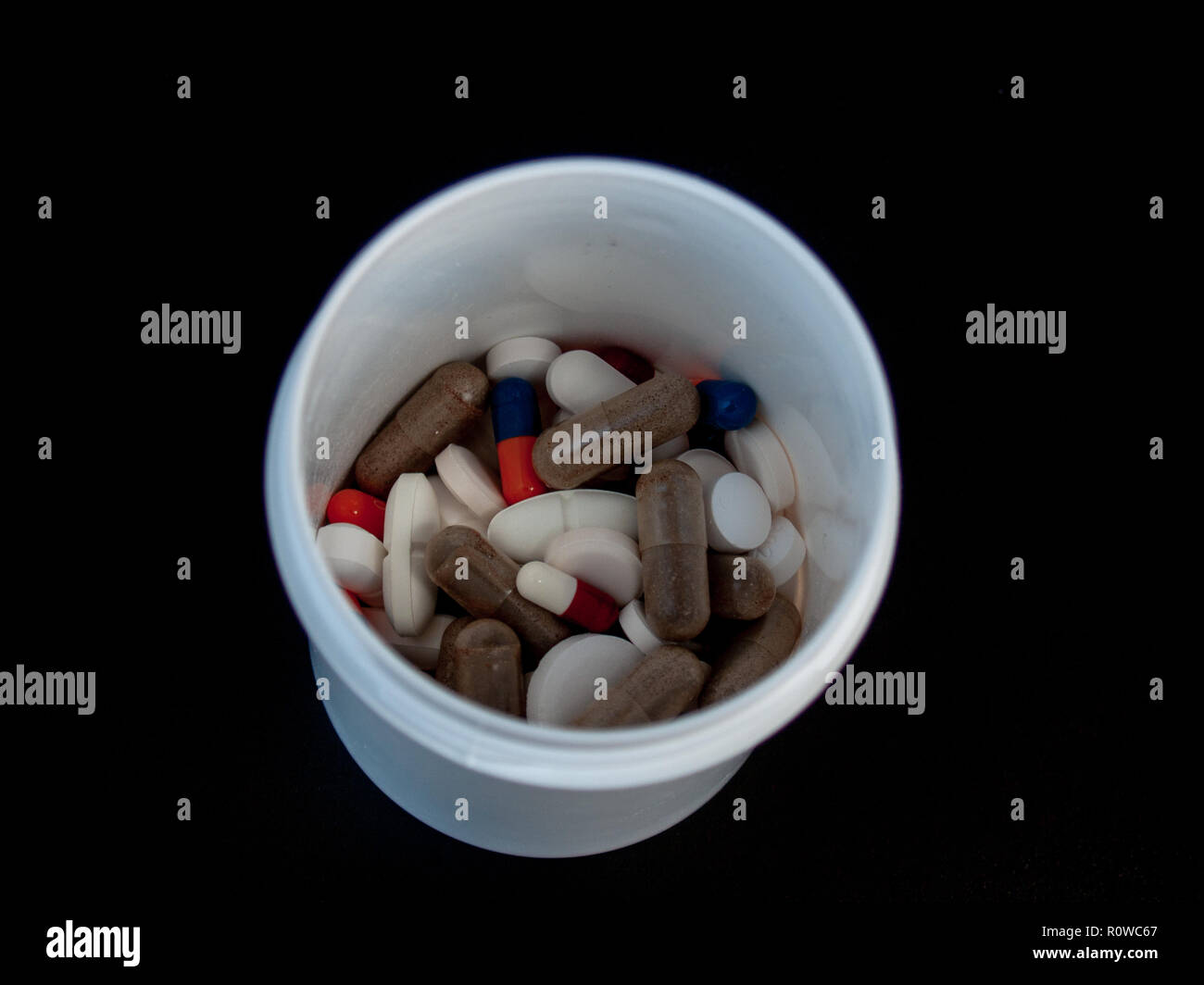 Different pill shapes and sizes hi-res stock photography and images - Alamy