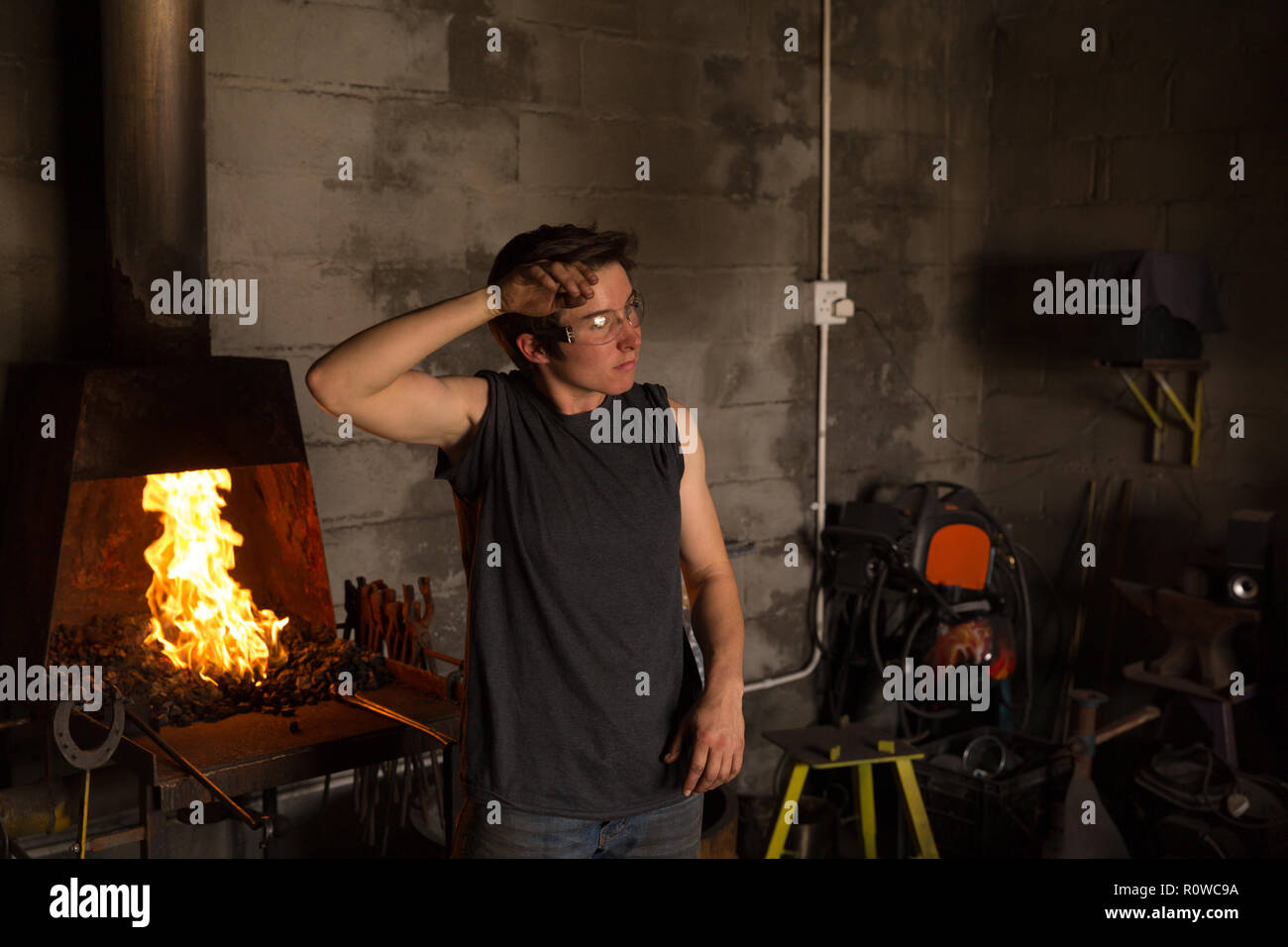 Metalsmith hi-res stock photography and images - Alamy