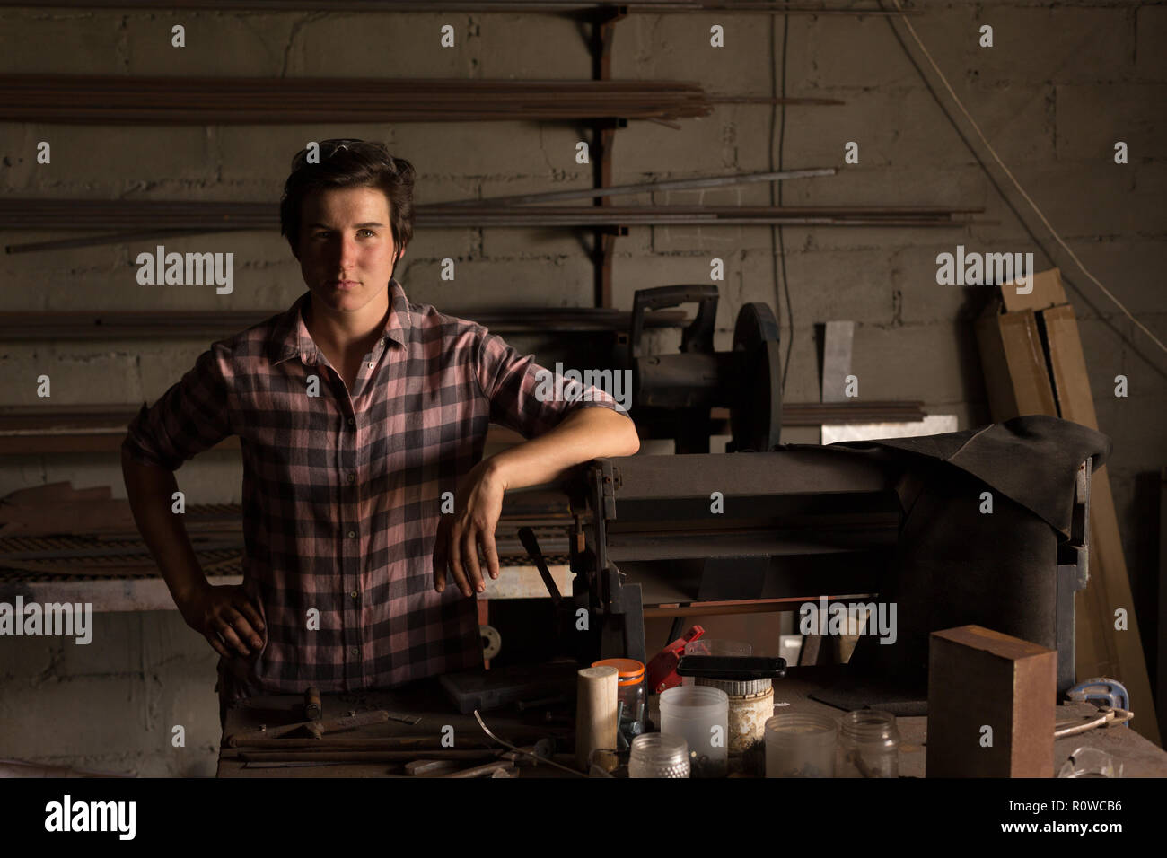 Metalsmith hi-res stock photography and images - Alamy