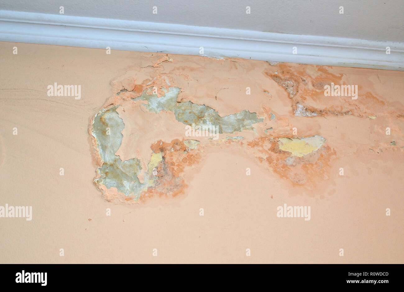 Humidity stains hi-res stock photography and images - Alamy