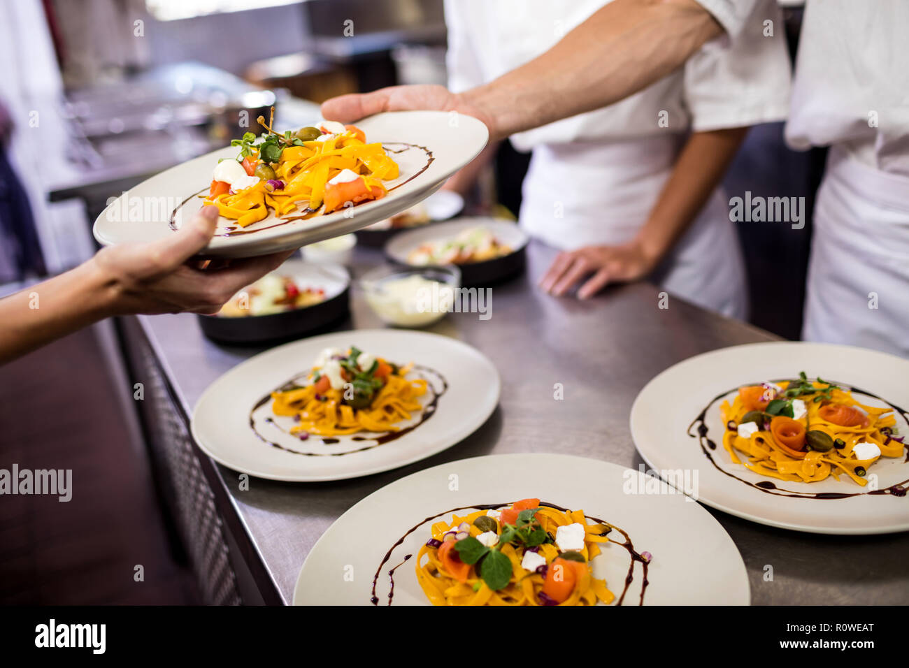 Chefs white hi-res stock photography and images - Alamy