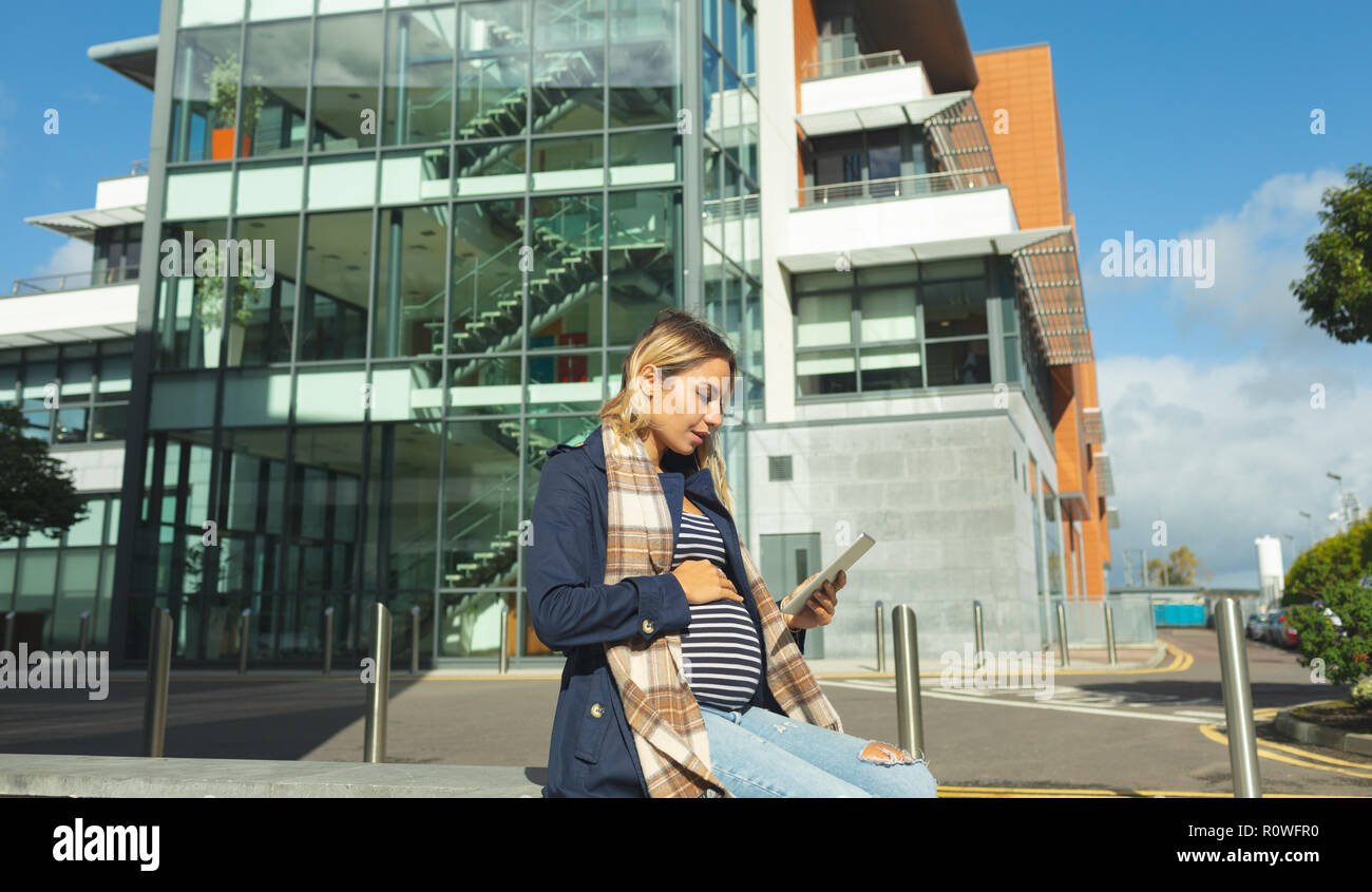 Pregnant building hi-res stock photography and images - Alamy