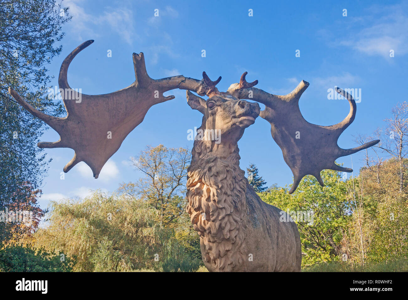 Giant elk hi-res stock photography and images - Alamy