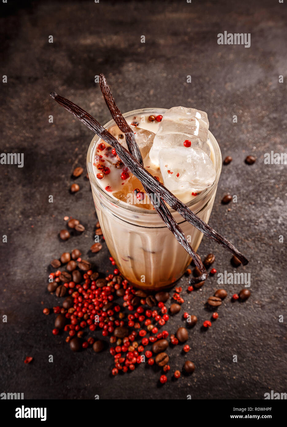 Tall glass iced coffee hi-res stock photography and images - Alamy