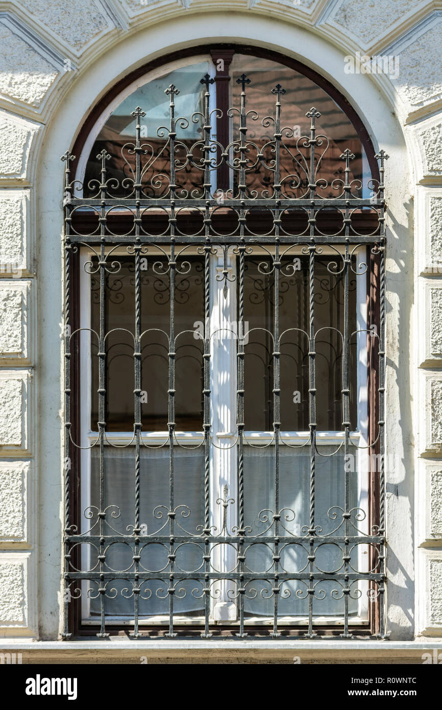 Arched Window Frame White