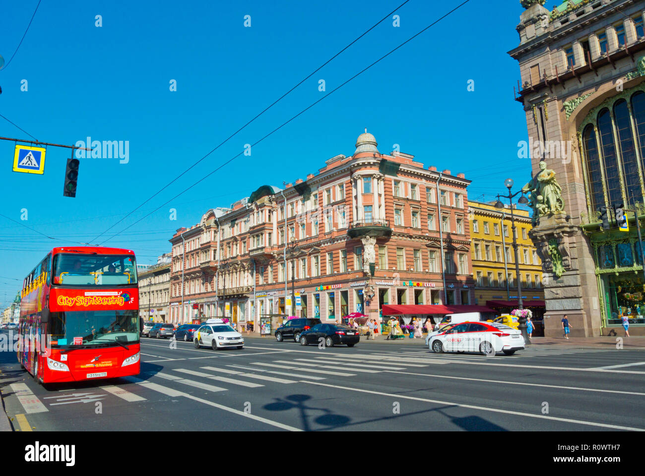 Nevsky Prospekt, Saint Petersburg, Russia Stock Photo - Alamy