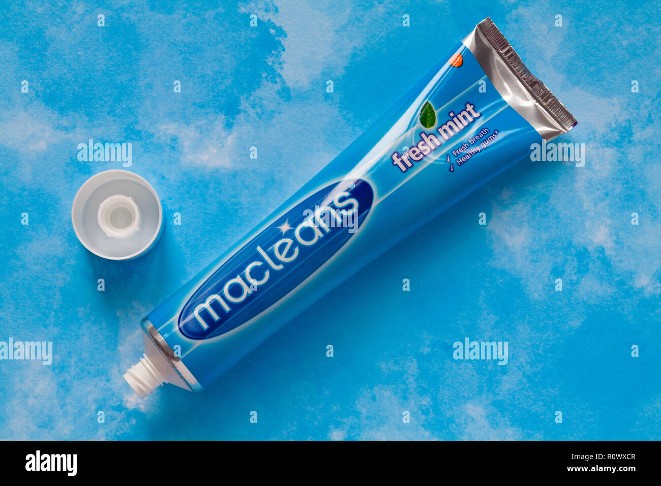 Macleans toothpaste hi-res stock photography and images - Alamy