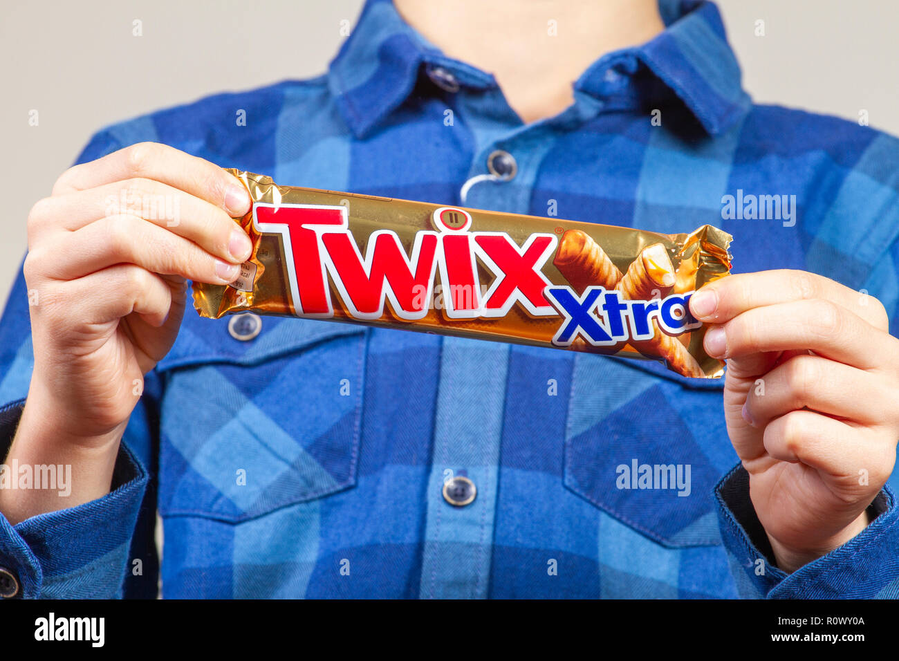 Twix candy bar wrapper hi-res stock photography and images - Alamy