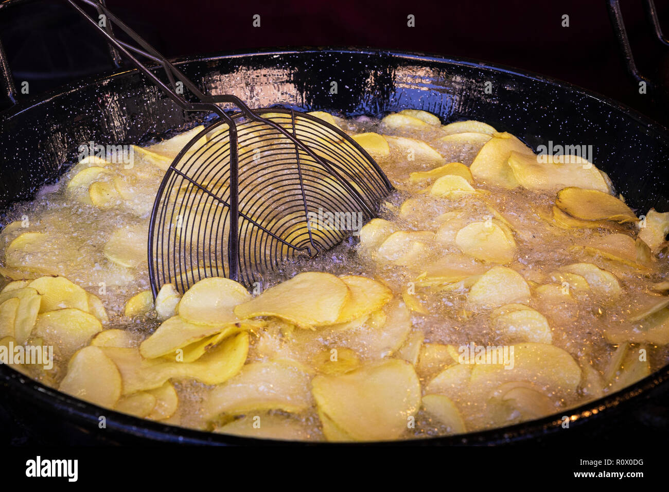 Frying chips chip pan hi-res stock photography and images - Alamy