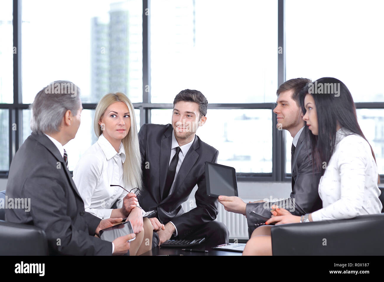 business partners approving the transaction with a handshake Stock ...