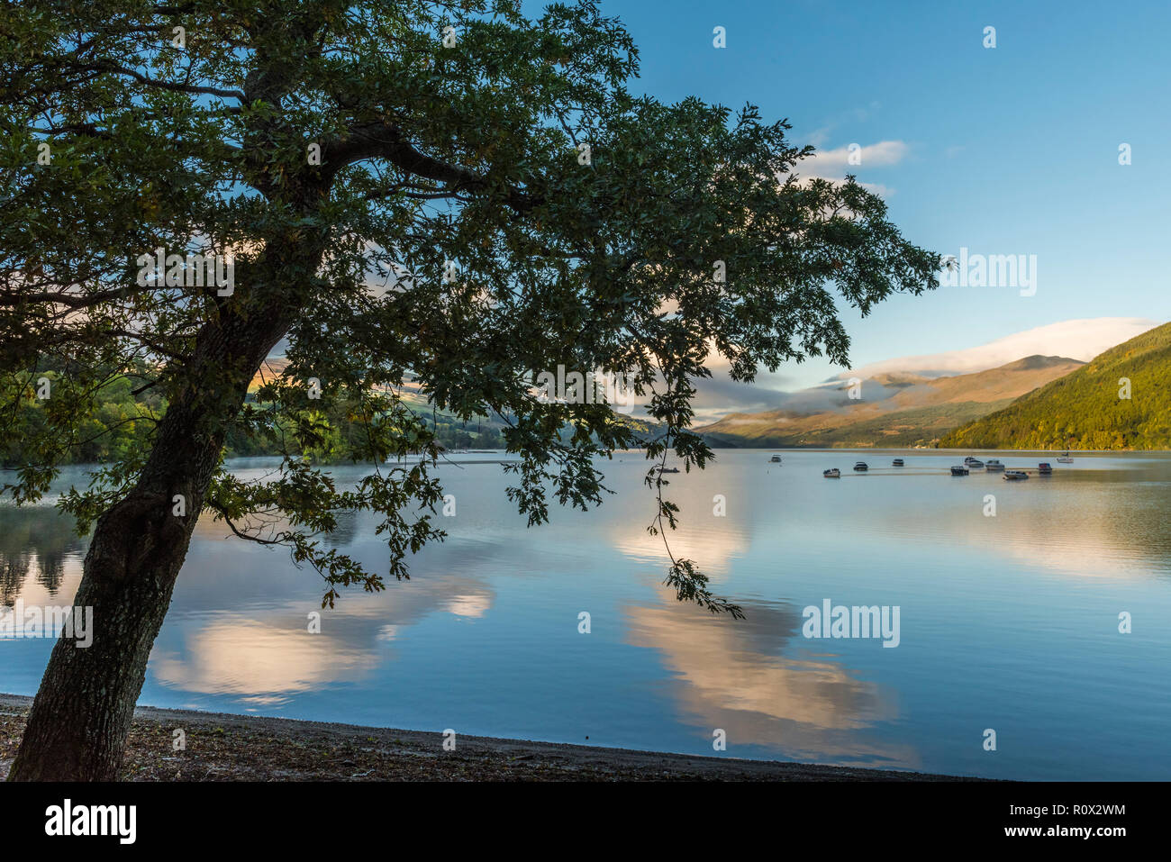 Loch tay beach hi-res stock photography and images - Alamy