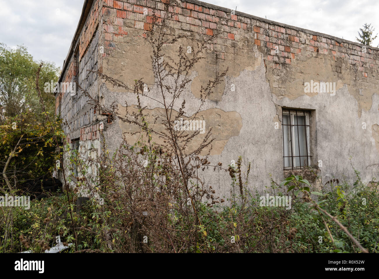 Apocalypse house hi-res stock photography and images - Alamy