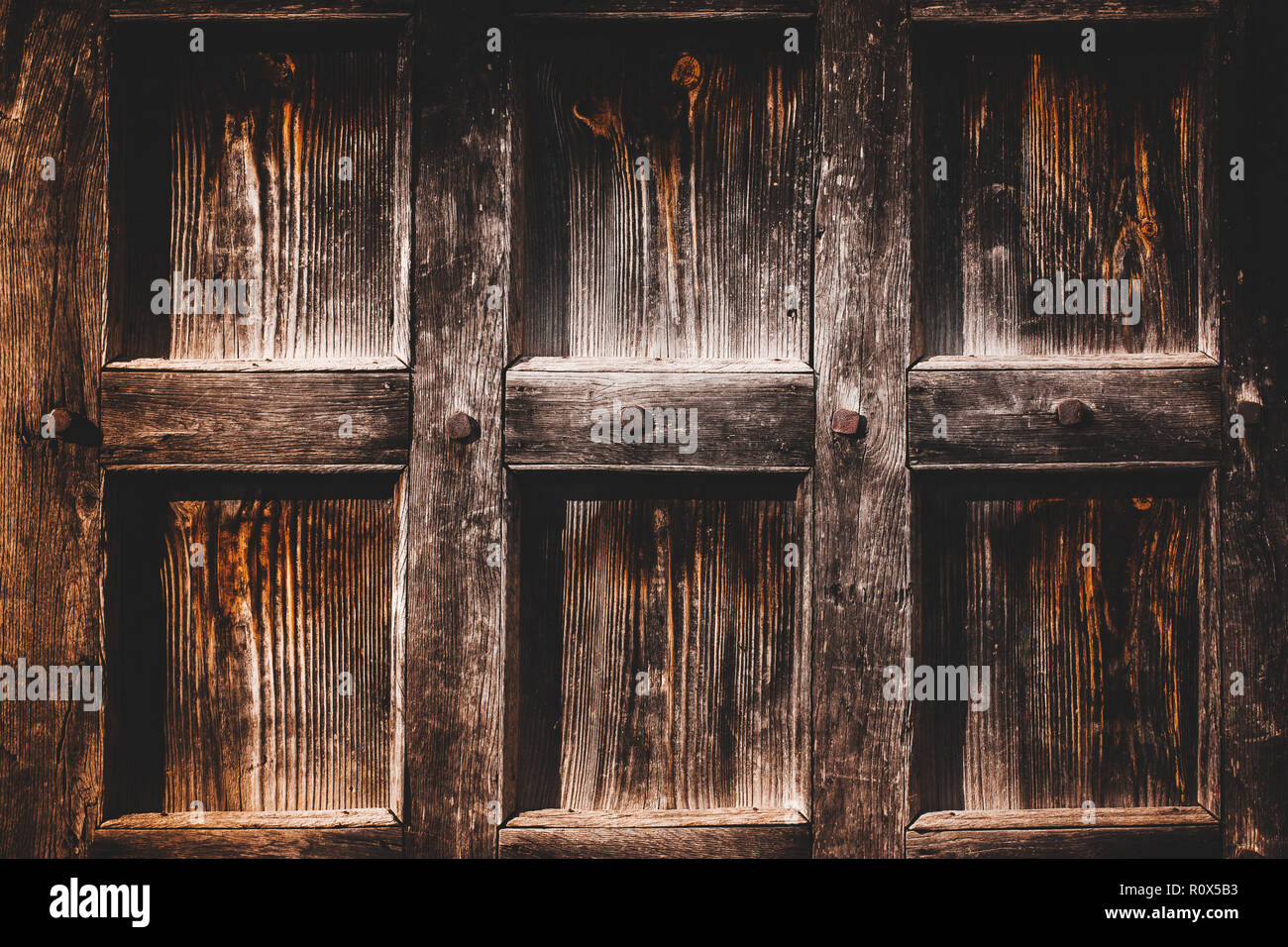 Rustic doors hi-res stock photography and images - Alamy