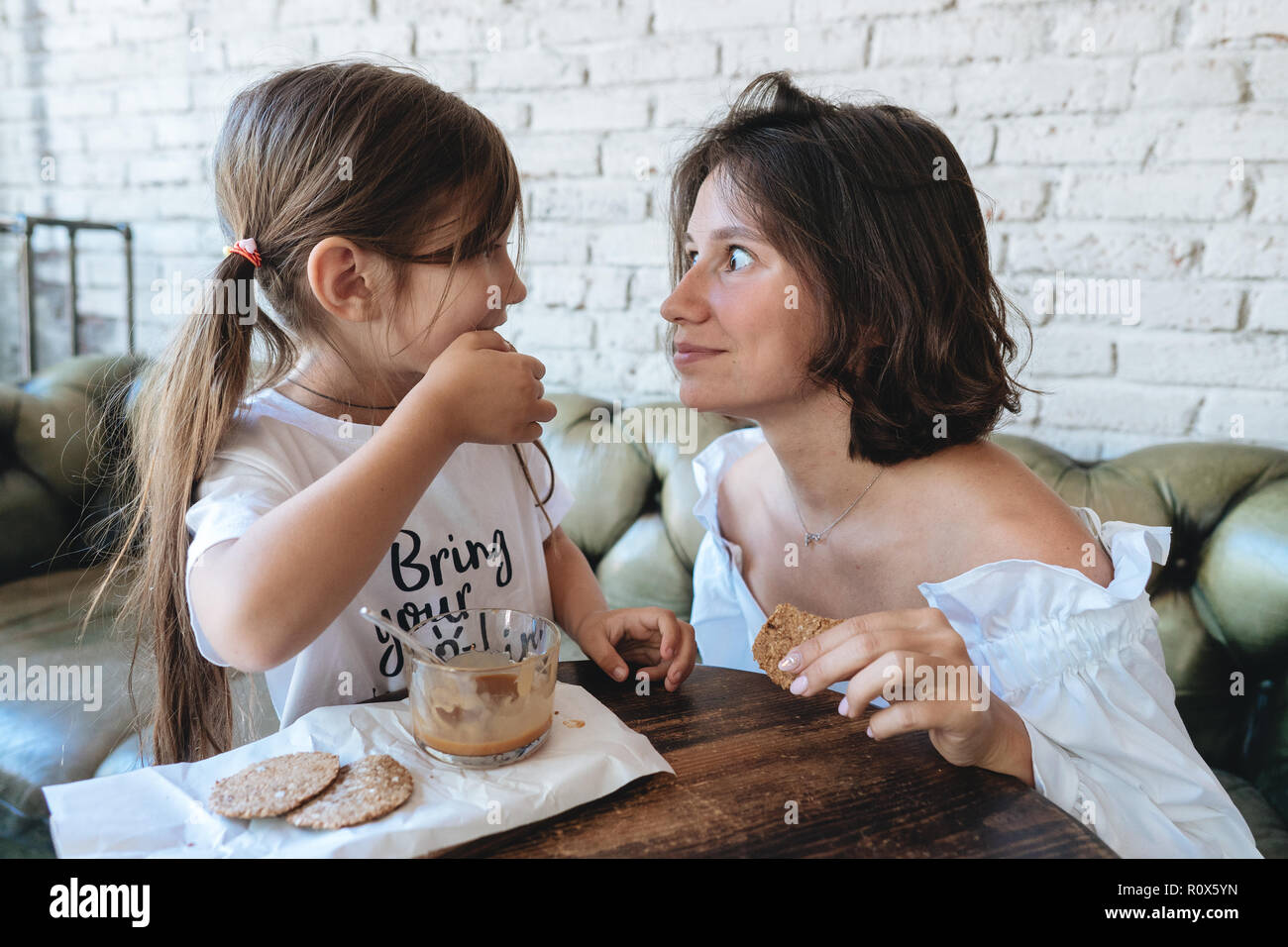 Caucasian mum and daughter cafe hi-res stock photography and images - Alamy