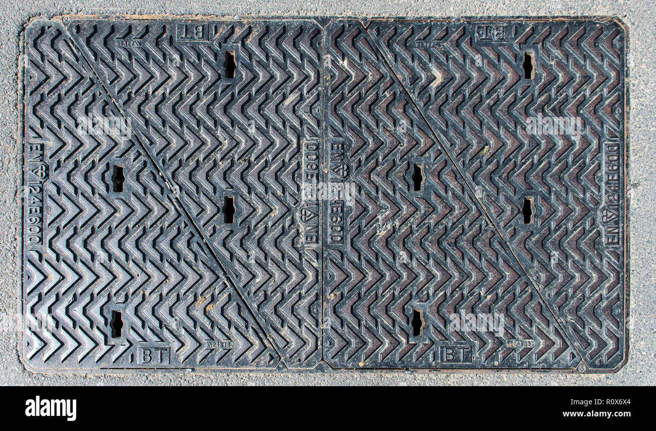 Communications manhole cover hi-res stock photography and images - Alamy