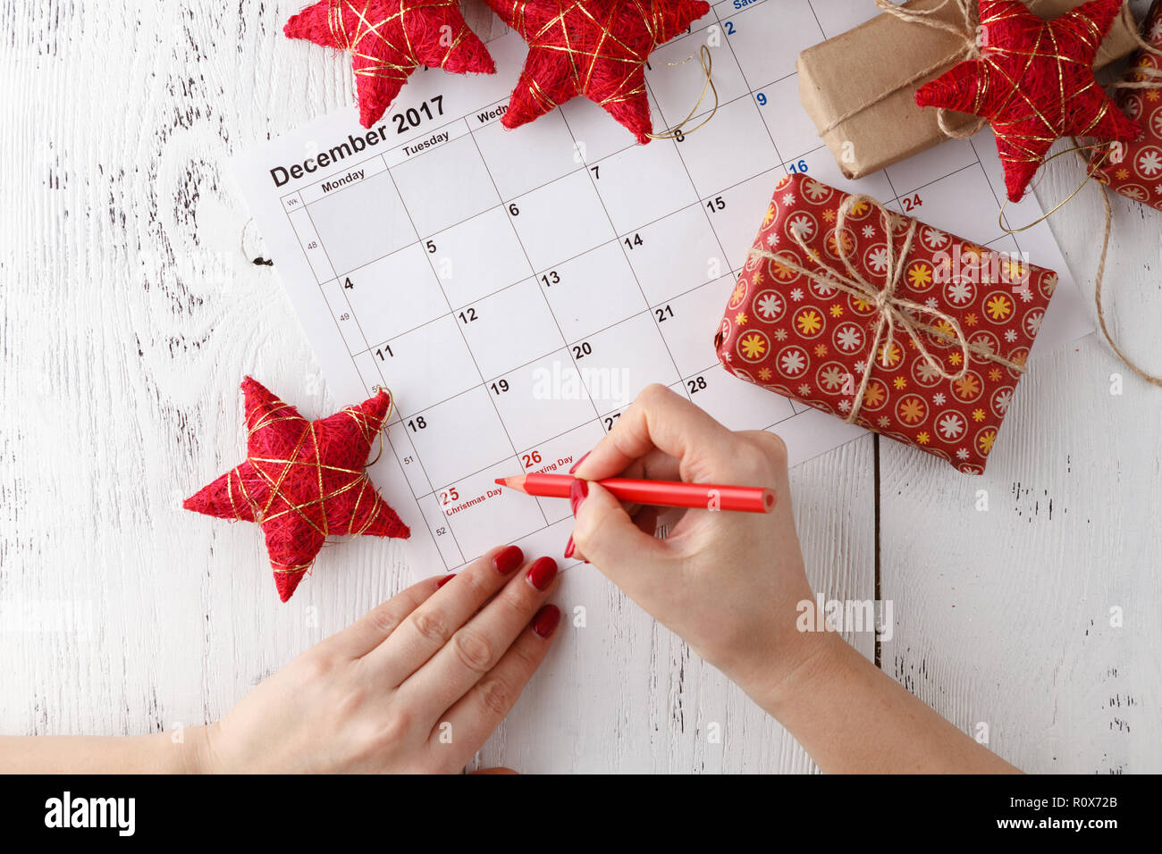 Mark the Date calendar for Christmas, December 25, with festive ...