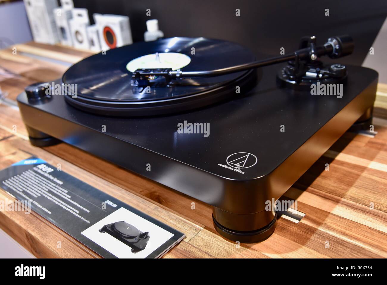 Audio innovation hi-res stock photography and images - Alamy