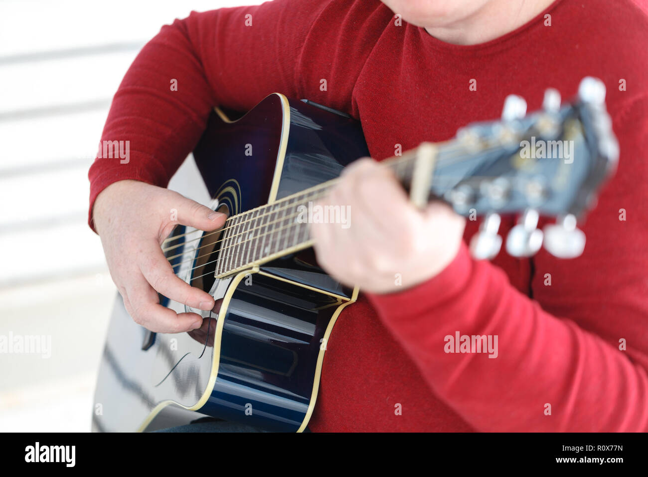 Mans hand playing acoustic guitar hi-res stock photography and images ...