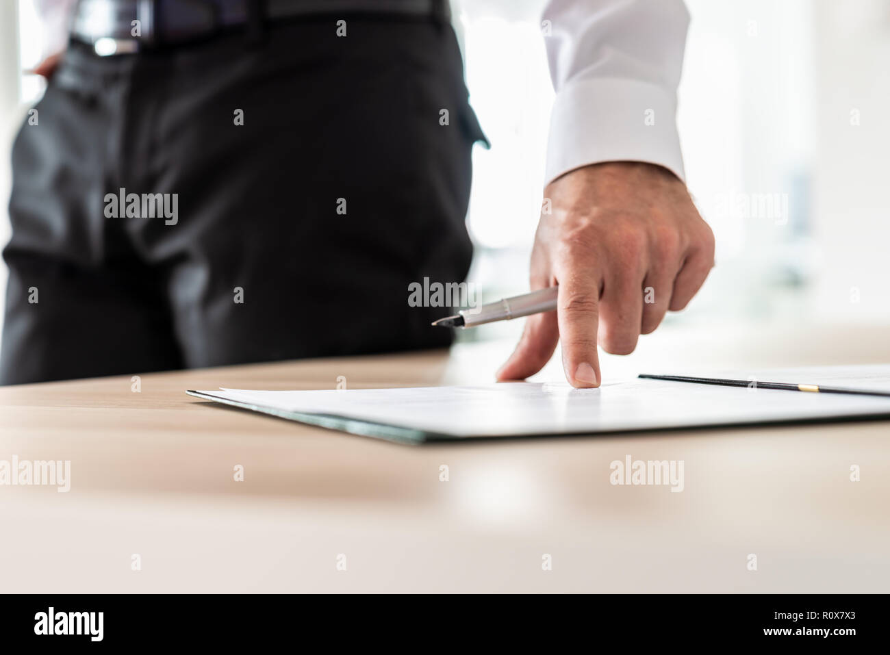 Signature of witness hi-res stock photography and images - Alamy