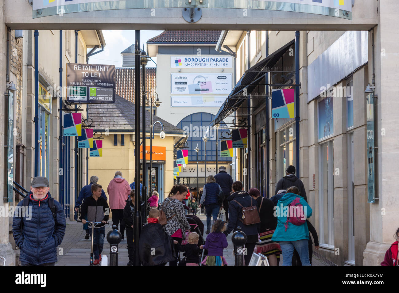 Look for people street signs hi-res stock photography and images - Alamy