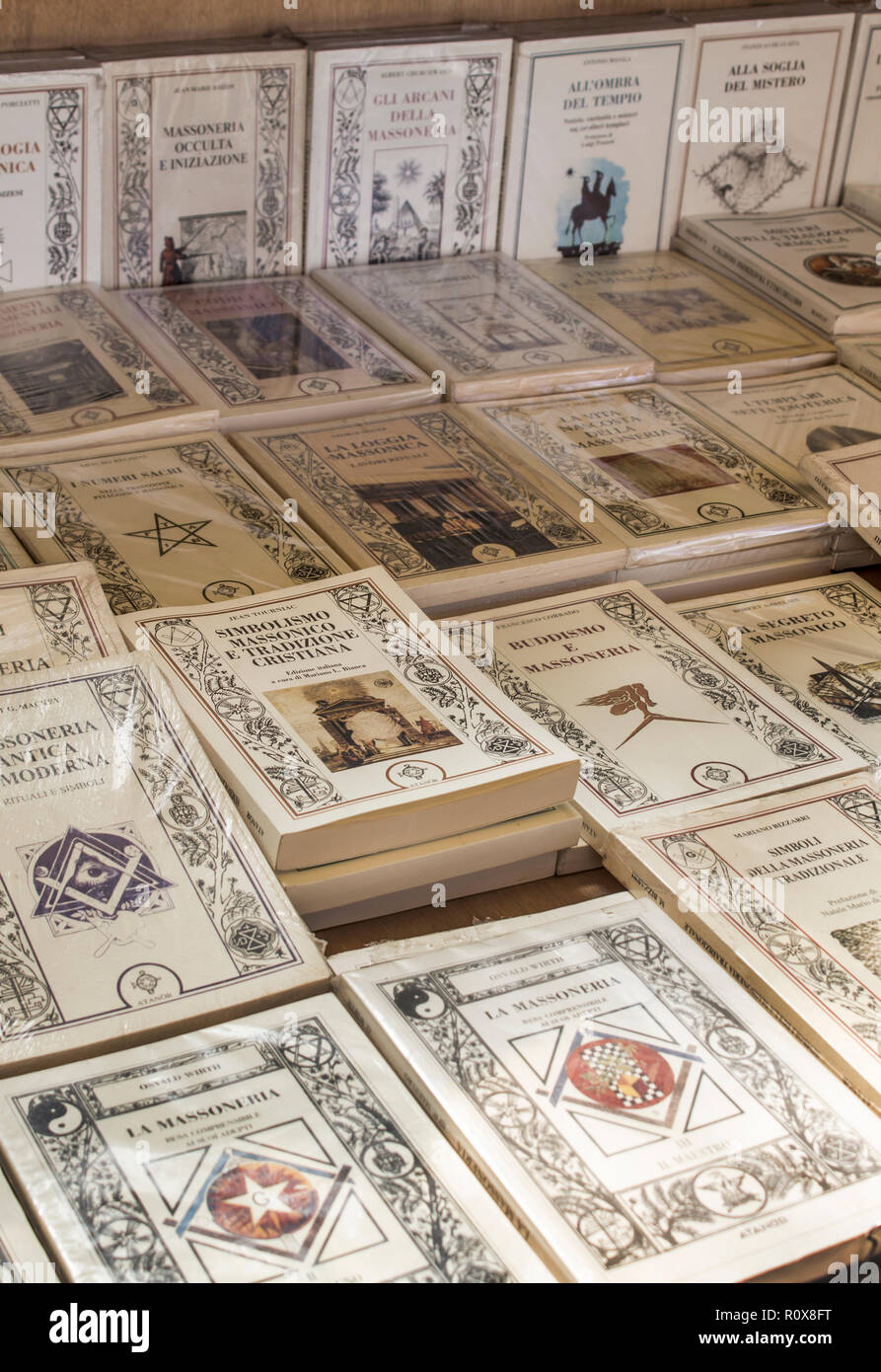 Masonic symbol flower hi-res stock photography and images - Alamy