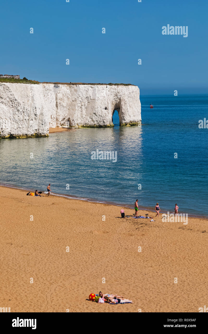 White cliffs kingsgate beach broadstairs hi-res stock photography and ...