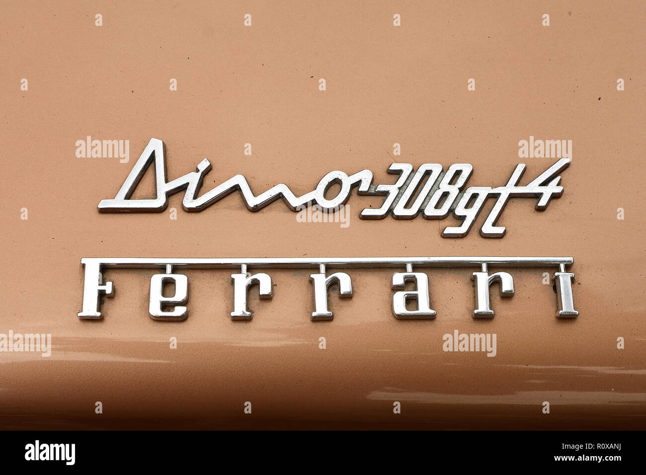 Ferrari badge hi-res stock photography and images - Alamy