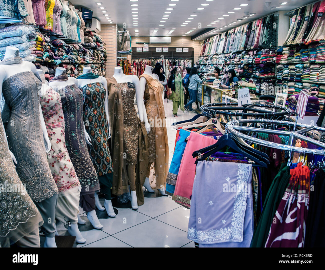 Southall broadway london asian shop hi-res stock photography and images ...