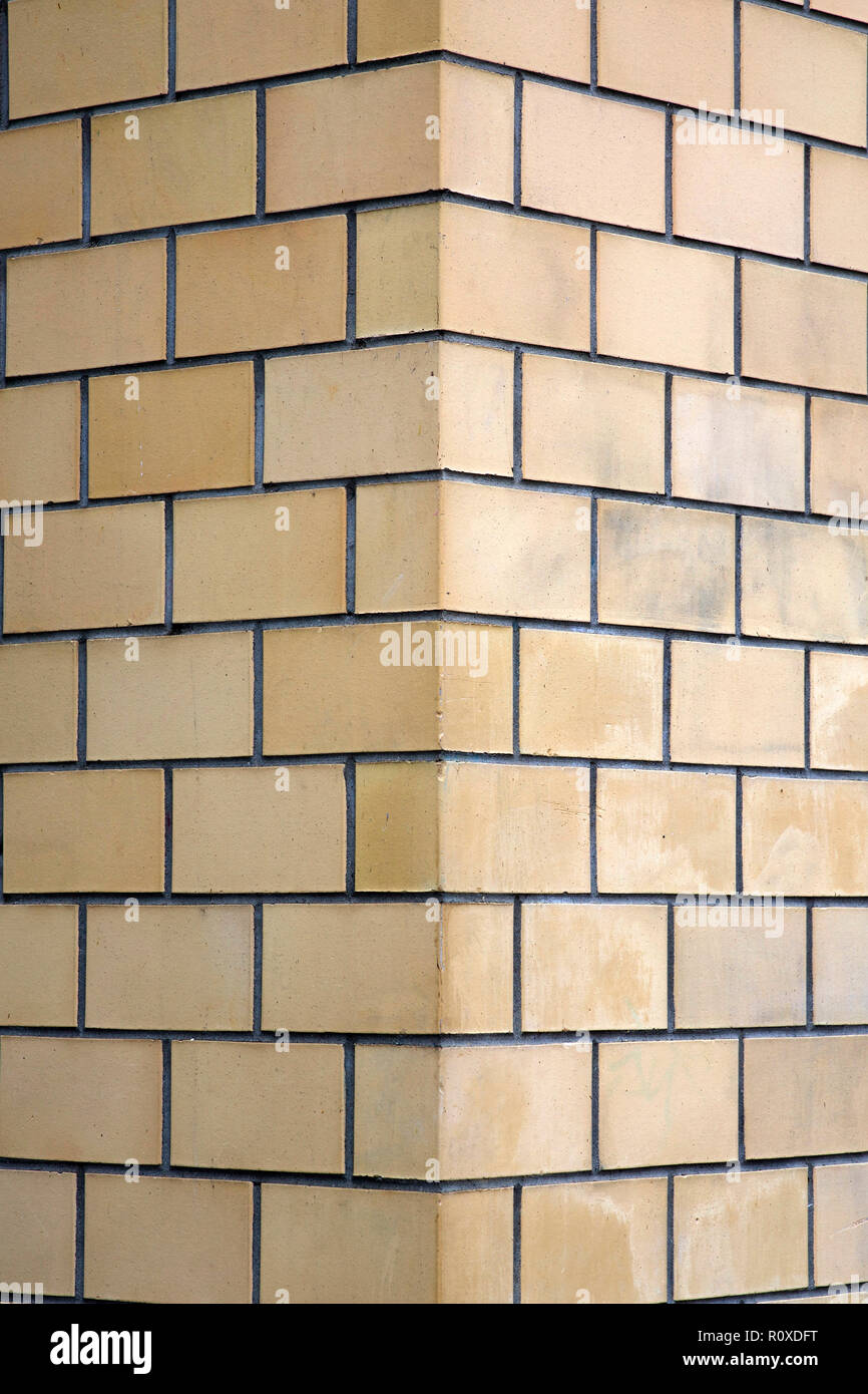 Closeup detail of the brick wall corner Stock Photo - Alamy