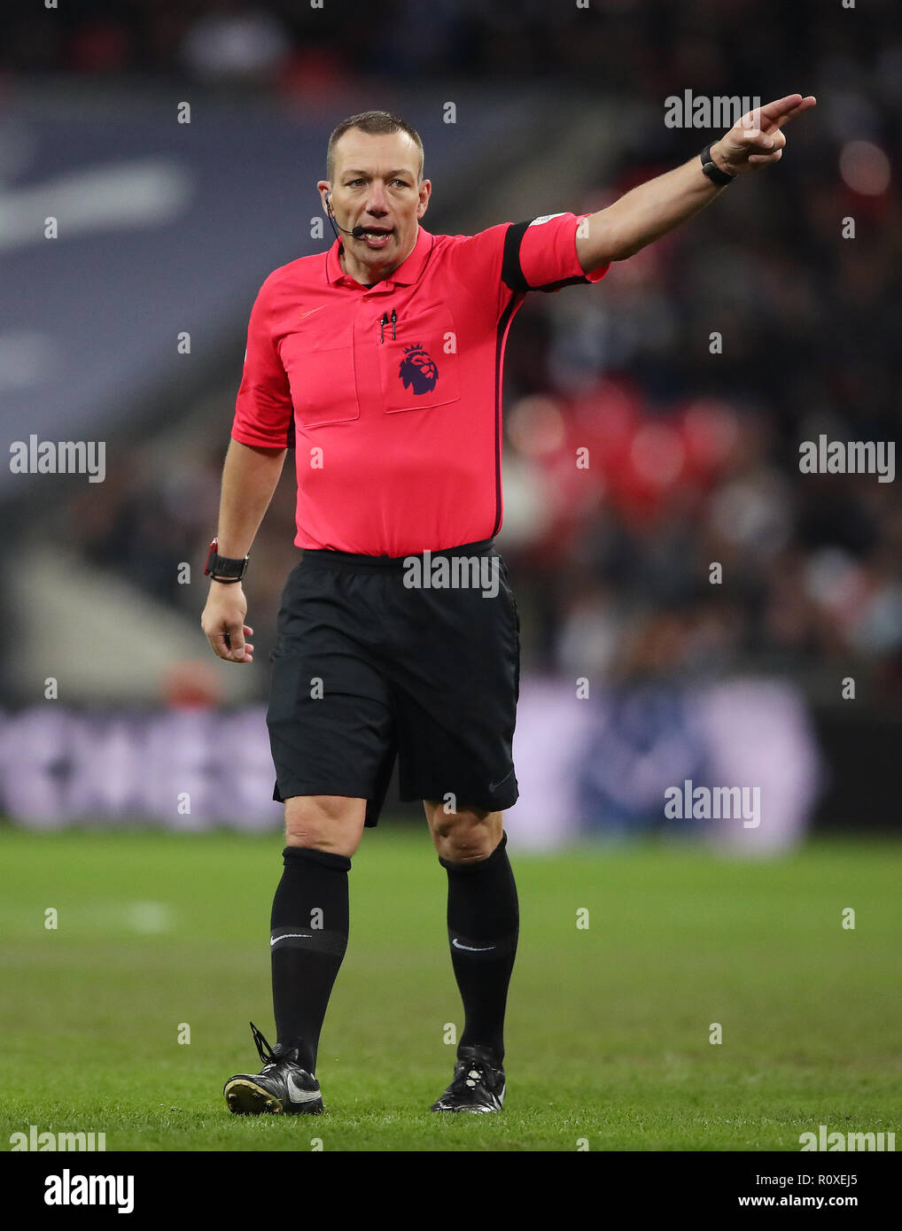 Referee Kevin Friend Stock Photo - Alamy