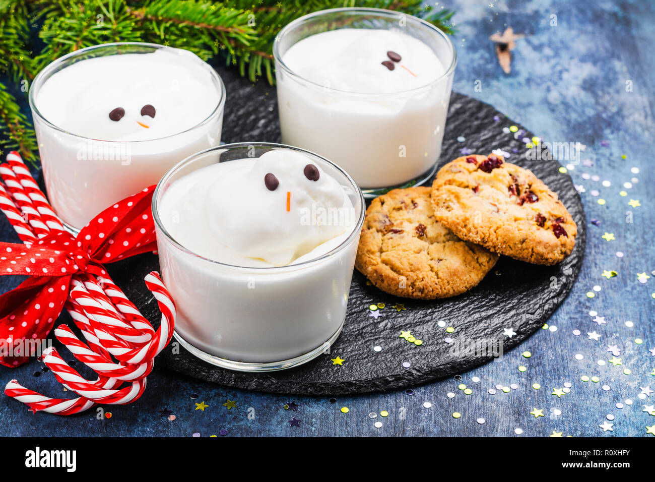 Eggnog and cookies for Santa Stock Photo - Alamy