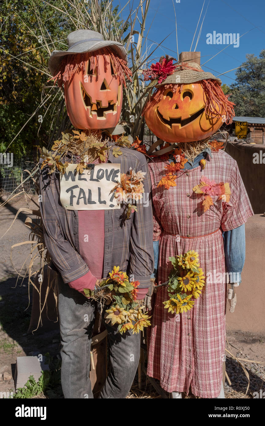Scarecrows head hi-res stock photography and images - Alamy