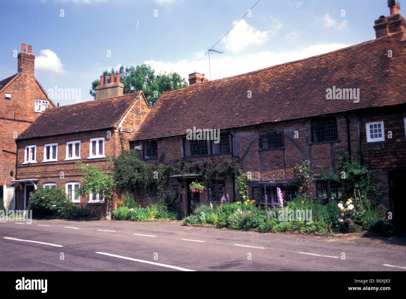 Buckinghamshire denham hi-res stock photography and images - Alamy
