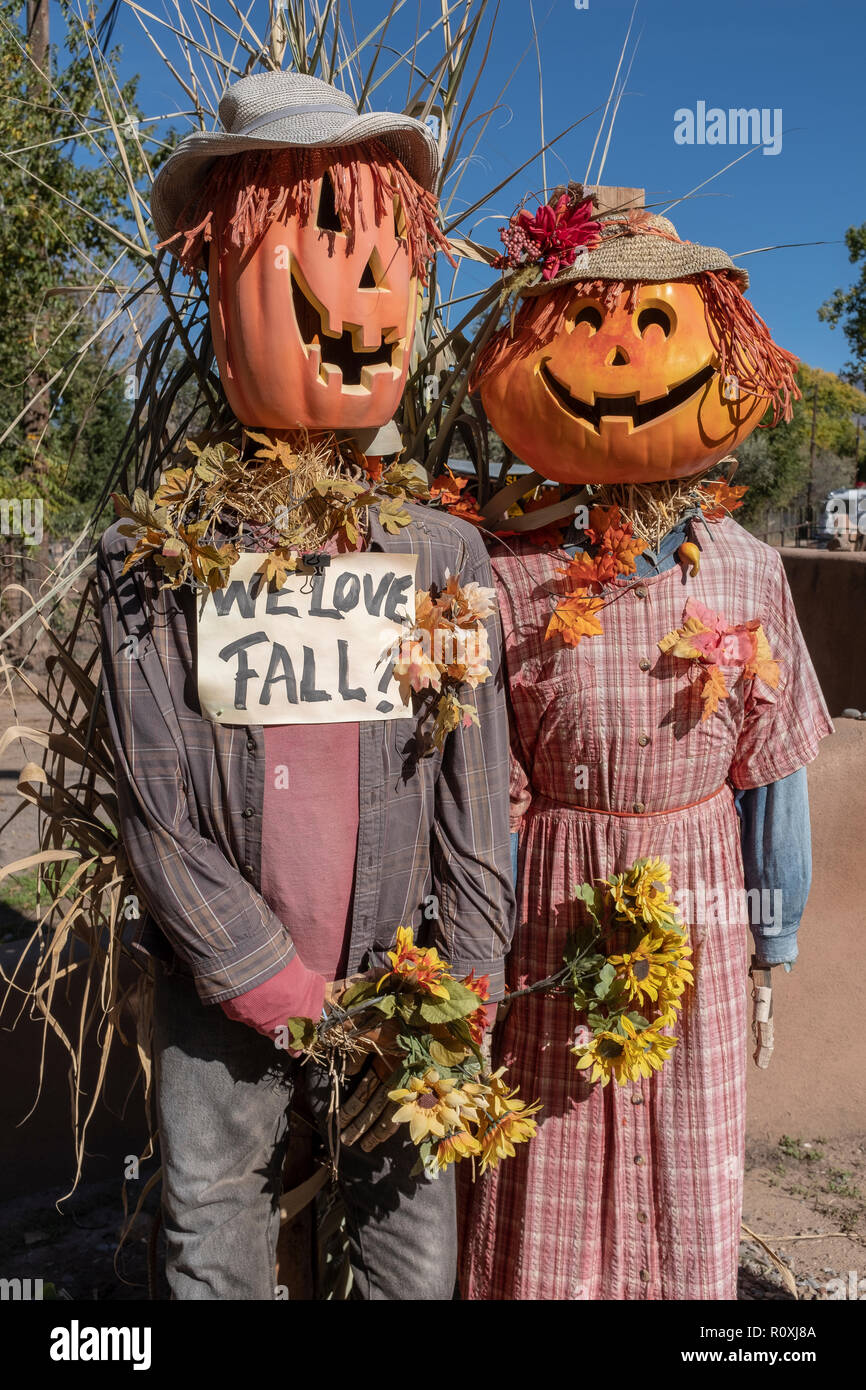 Scarecrows head hi-res stock photography and images - Alamy