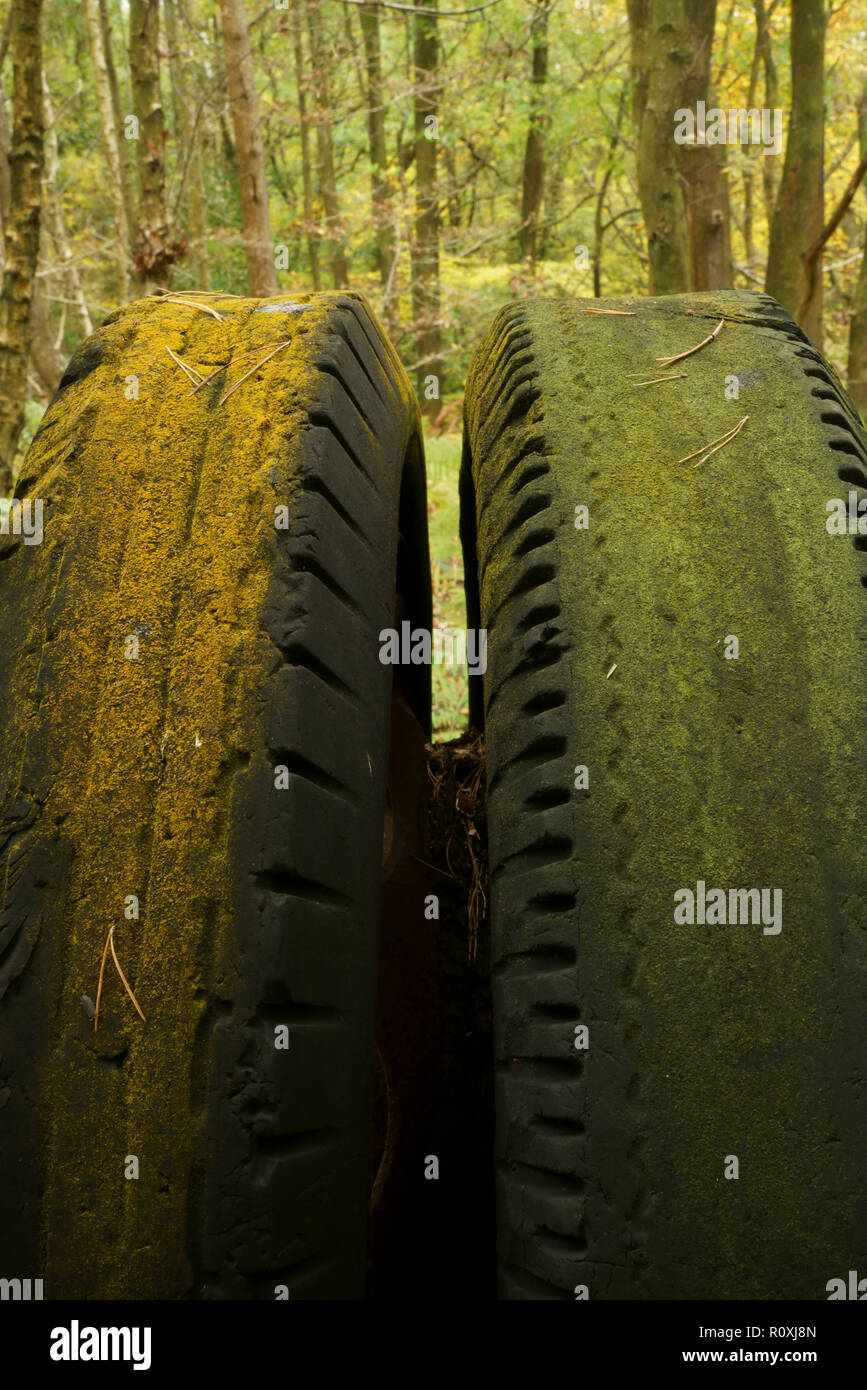 Old wheels hi-res stock photography and images - Alamy