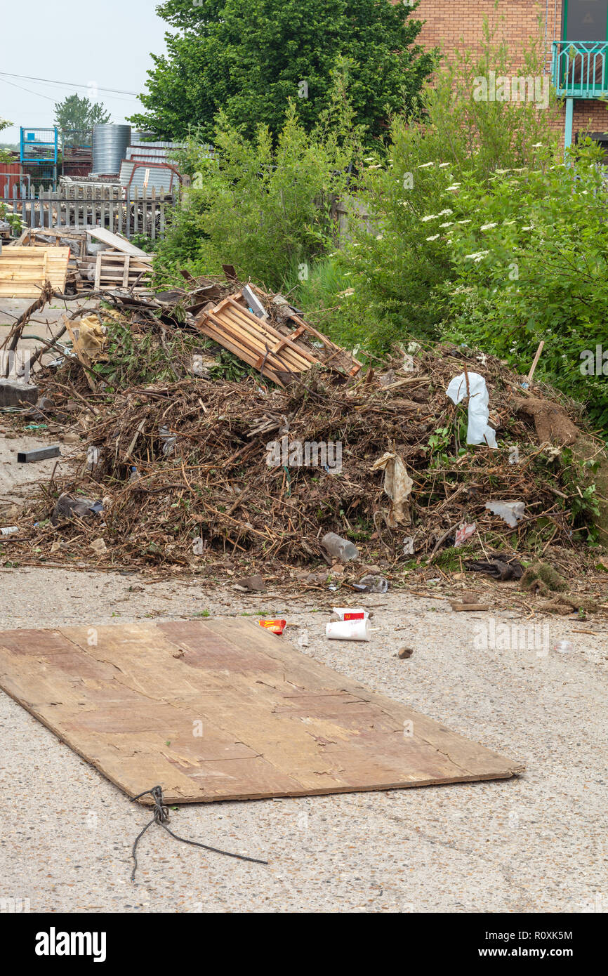 Fly tipping england hi-res stock photography and images - Alamy