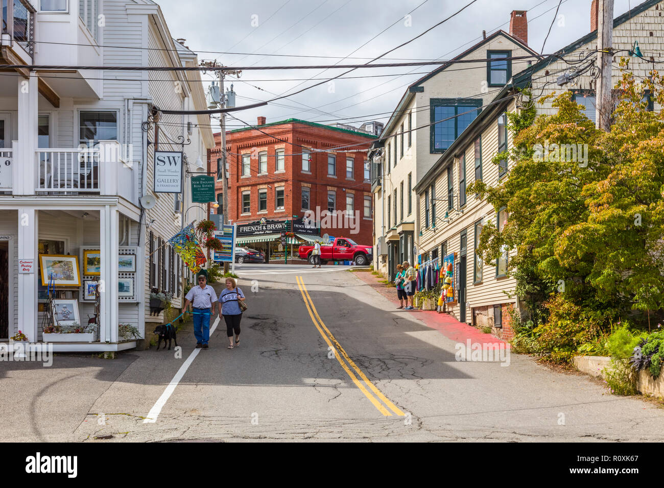Downtown camden maine new england hi-res stock photography and images ...