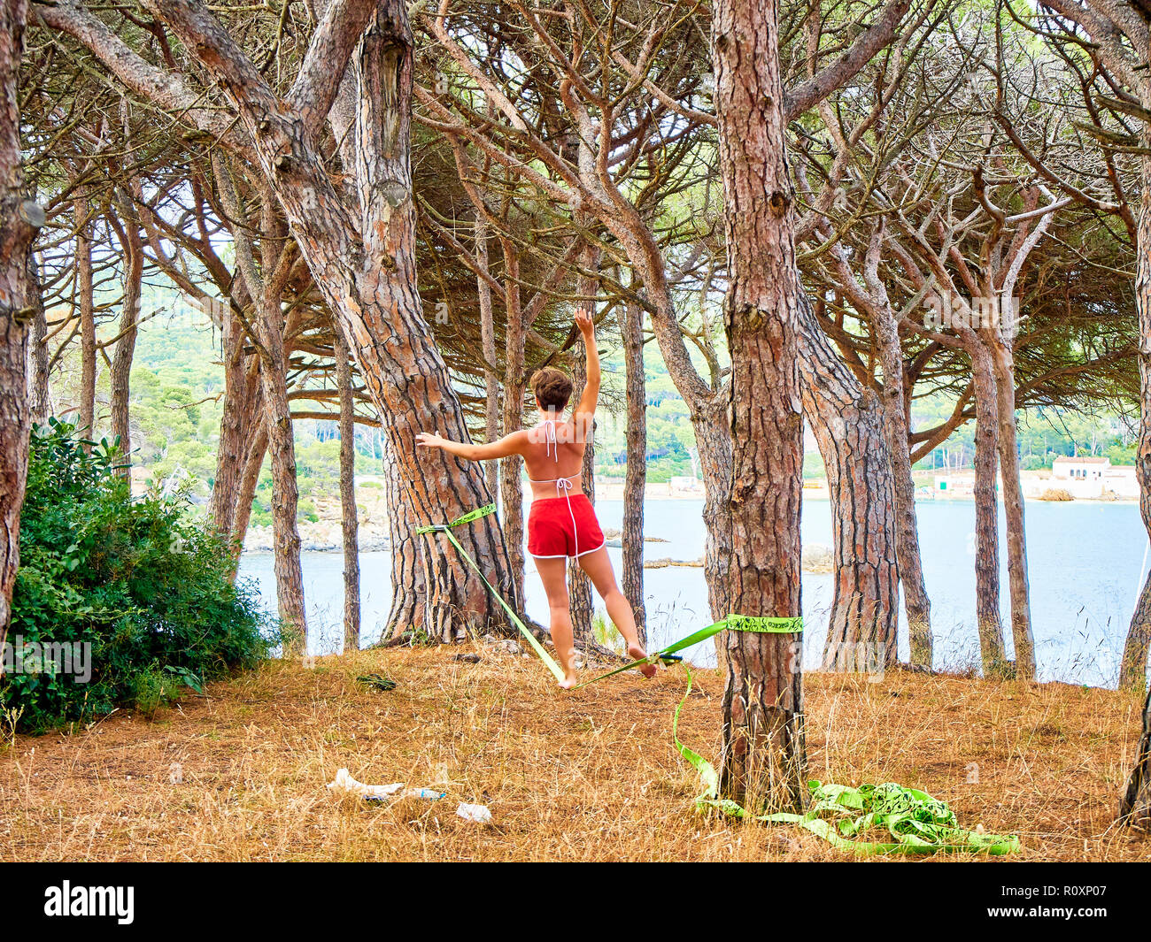 Slacklining hi-res stock photography and images - Alamy