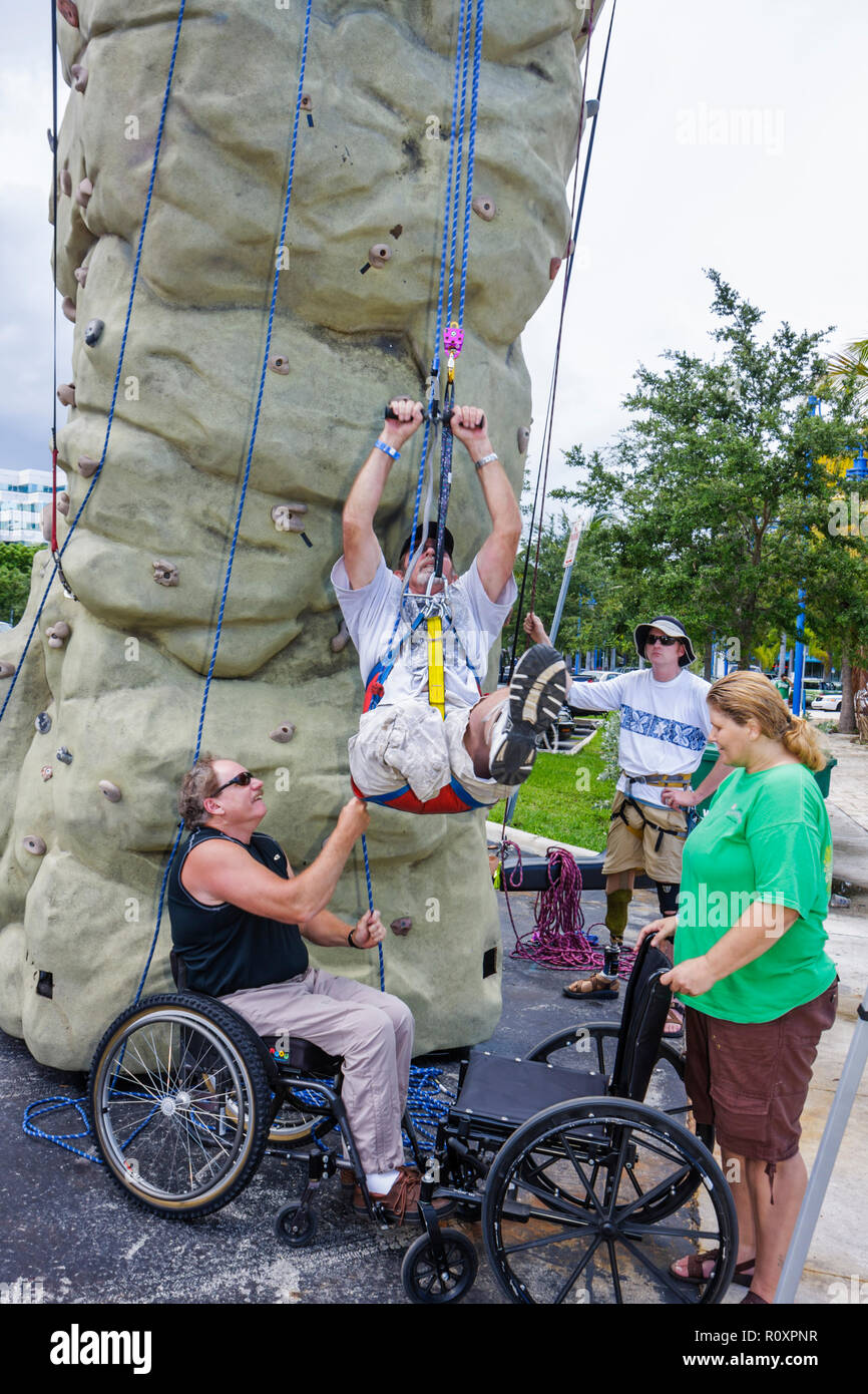 Disabled woman rock climbing hi-res stock photography and images - Alamy