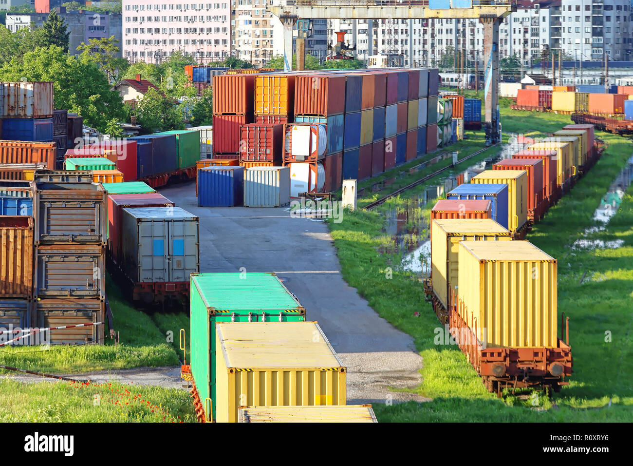 Container Shipping Rail Yard Stock Photos & Container Shipping Rail ...