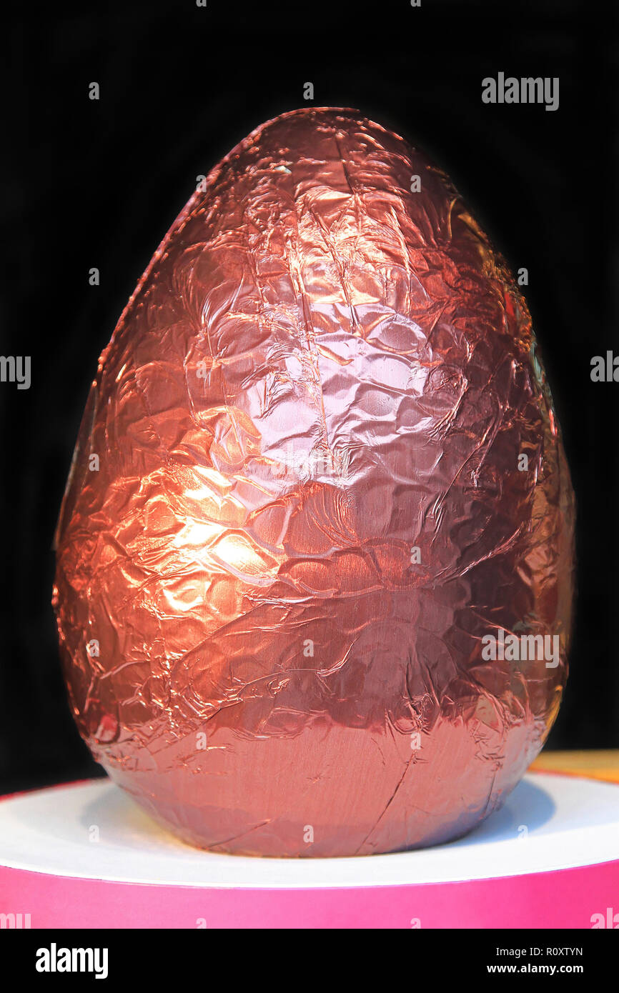 Big easter egg hi-res stock photography and images - Alamy
