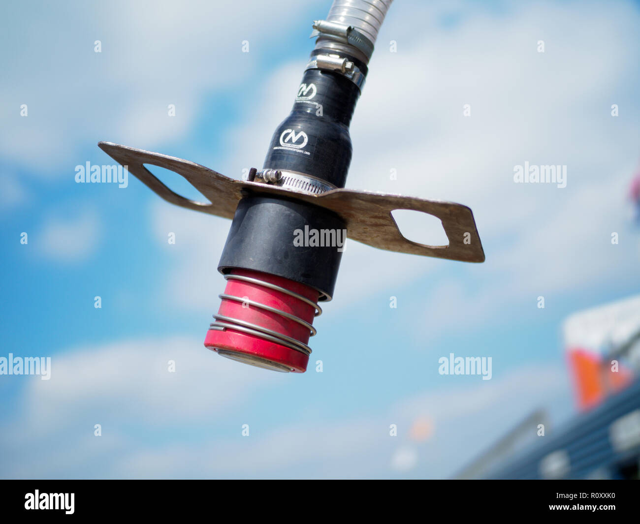 Car racing garage hi-res stock photography and images - Alamy