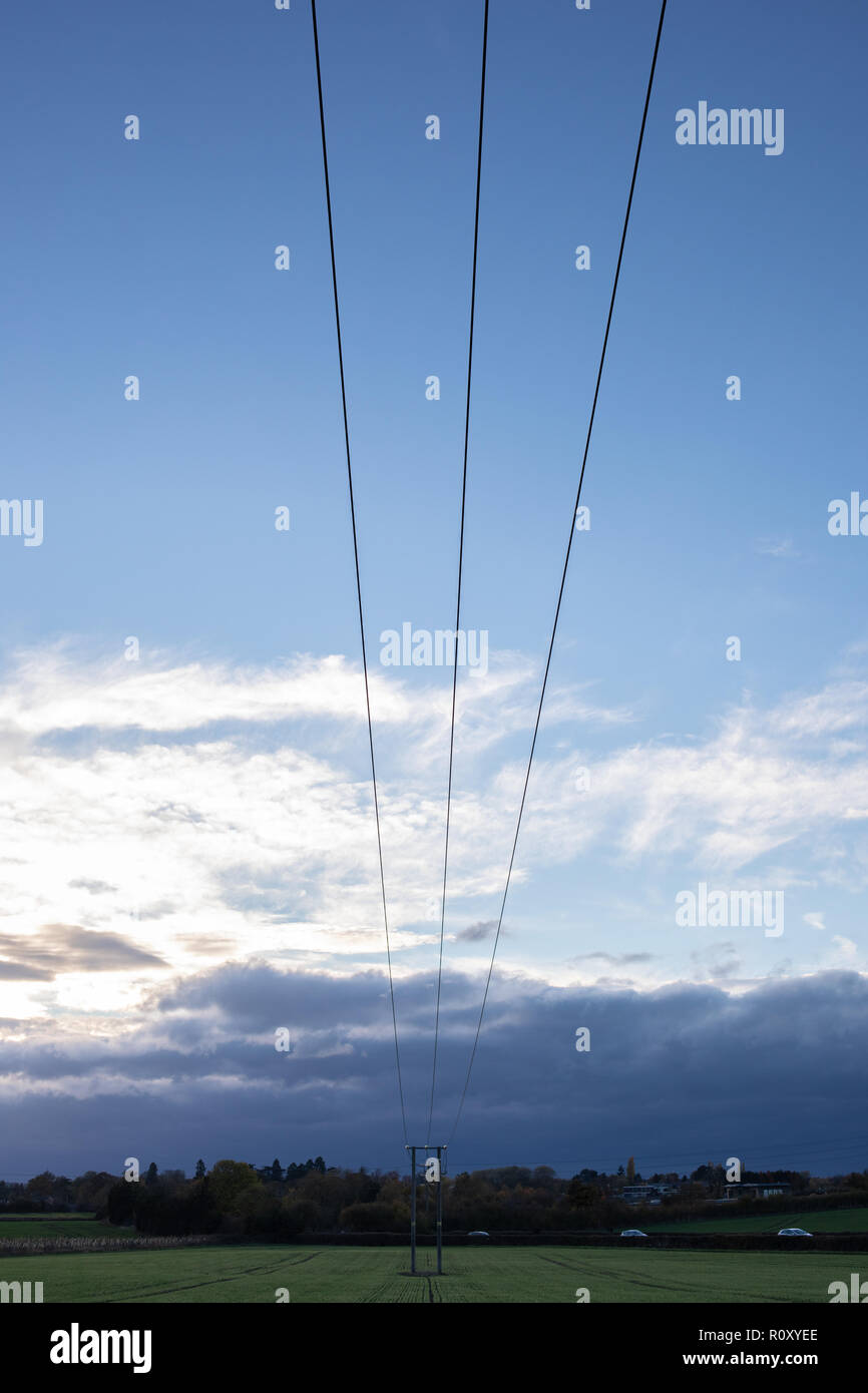Powerline hi-res stock photography and images - Alamy
