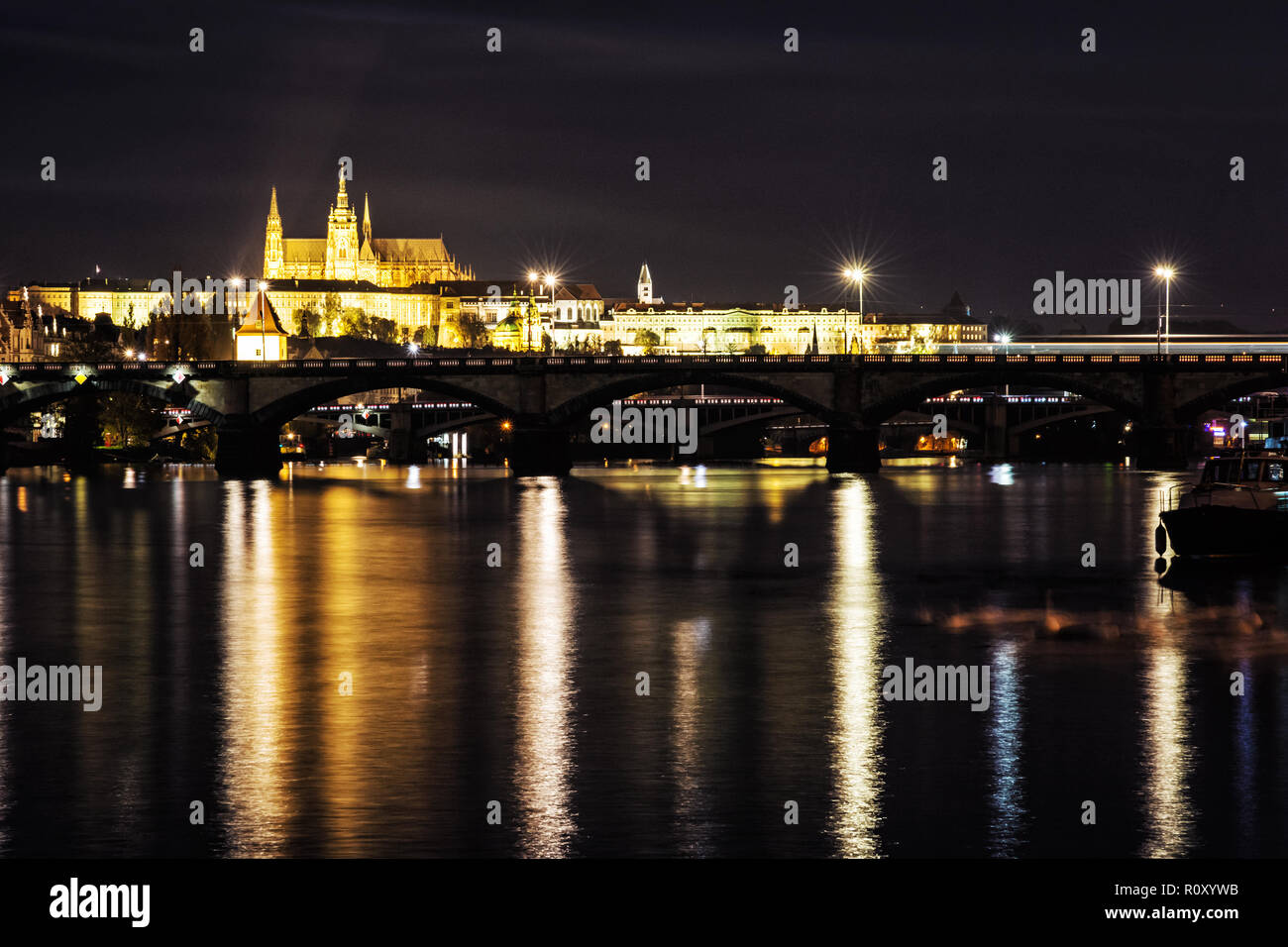 Famous castle and Vltava river, Prague, Czech republic. Night scene ...