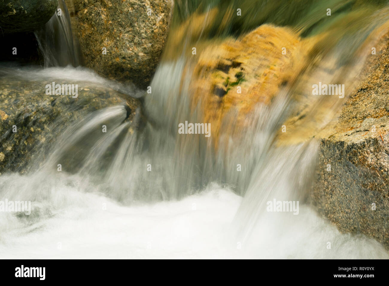 Cascades mountain hi-res stock photography and images - Alamy