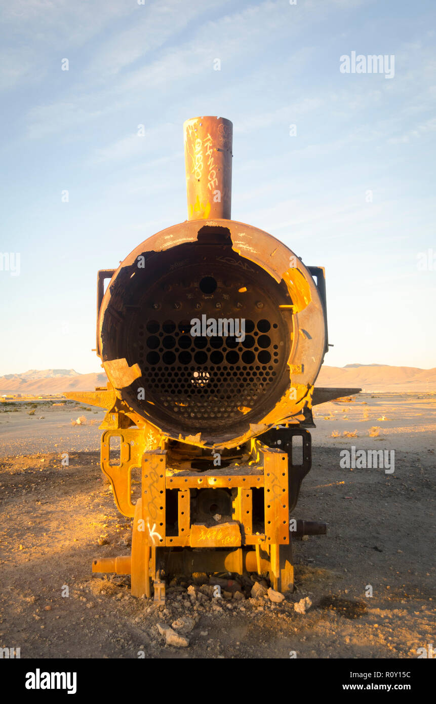 Abandoned steam locomotive hi-res stock photography and images - Alamy