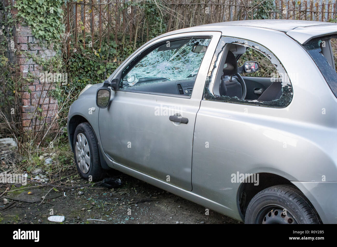 Broken crashed cars dumped hi-res stock photography and images - Alamy
