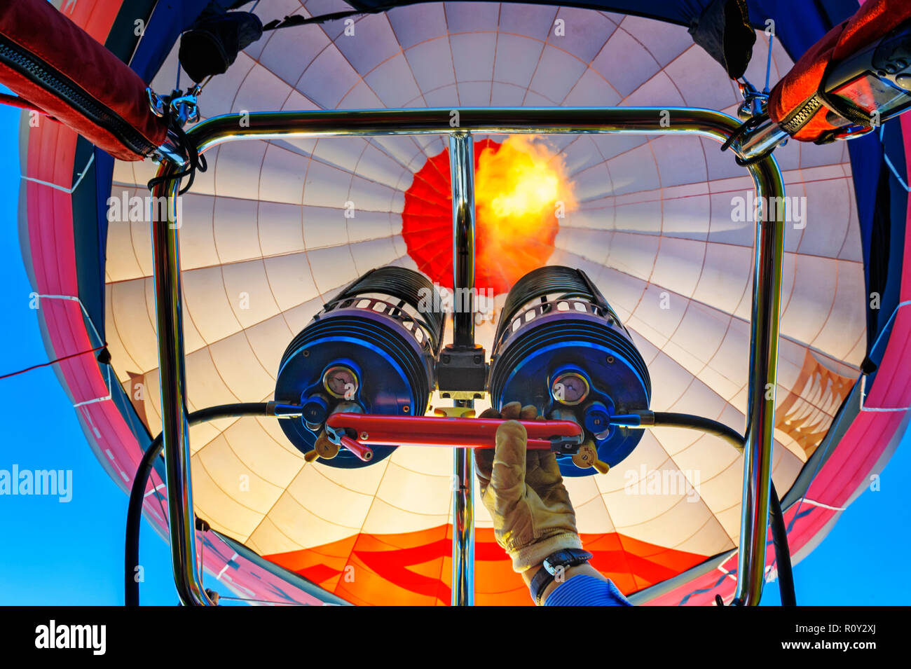 hand of pilot hot air balloon Stock Photo - Alamy