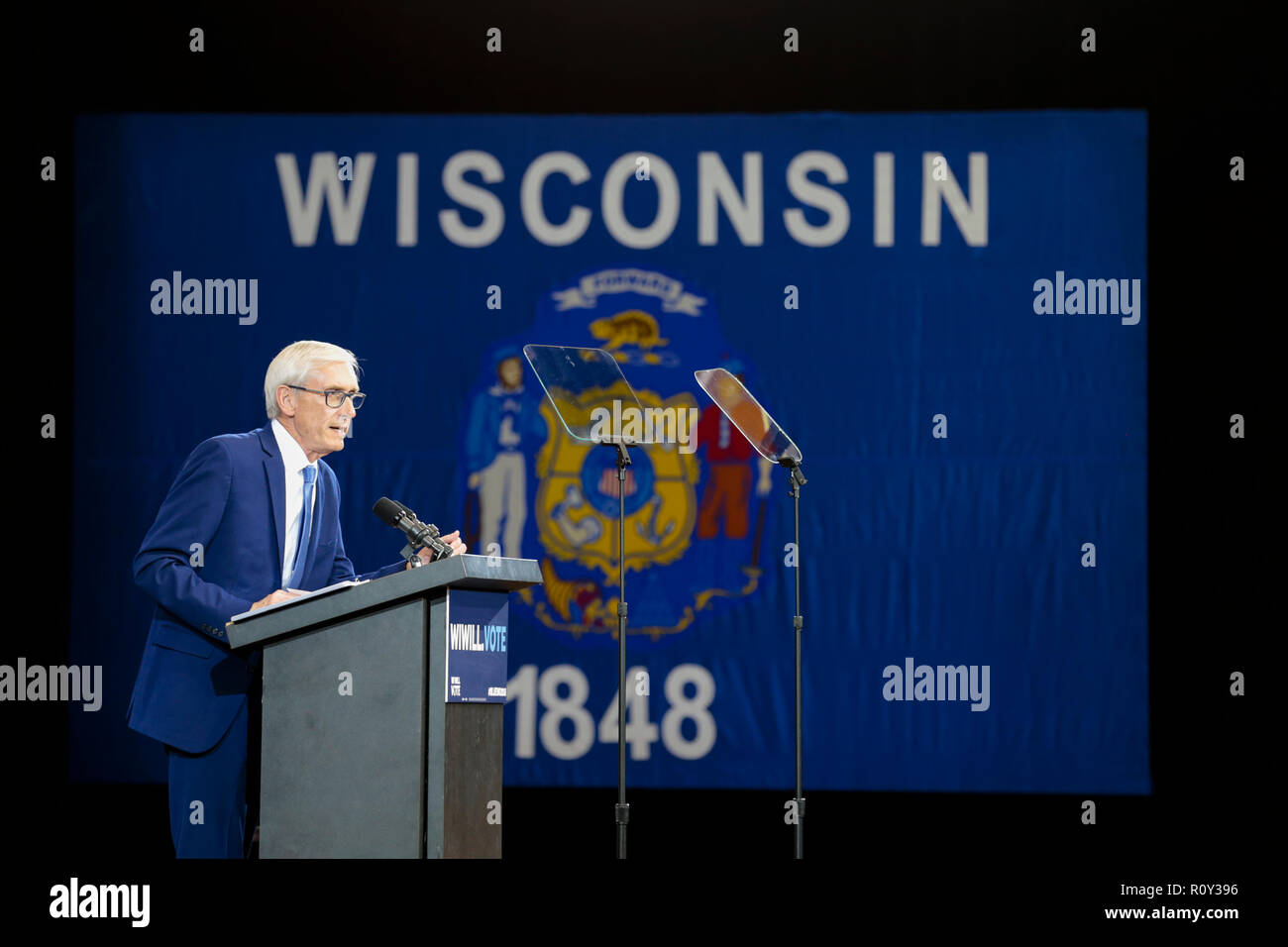 Tony evers hi-res stock photography and images - Alamy