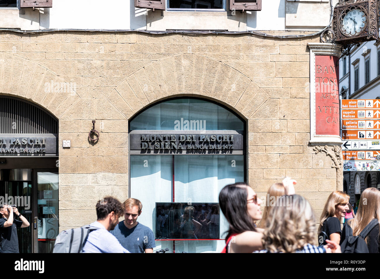 Medieval italian banking hi-res stock photography and images - Alamy